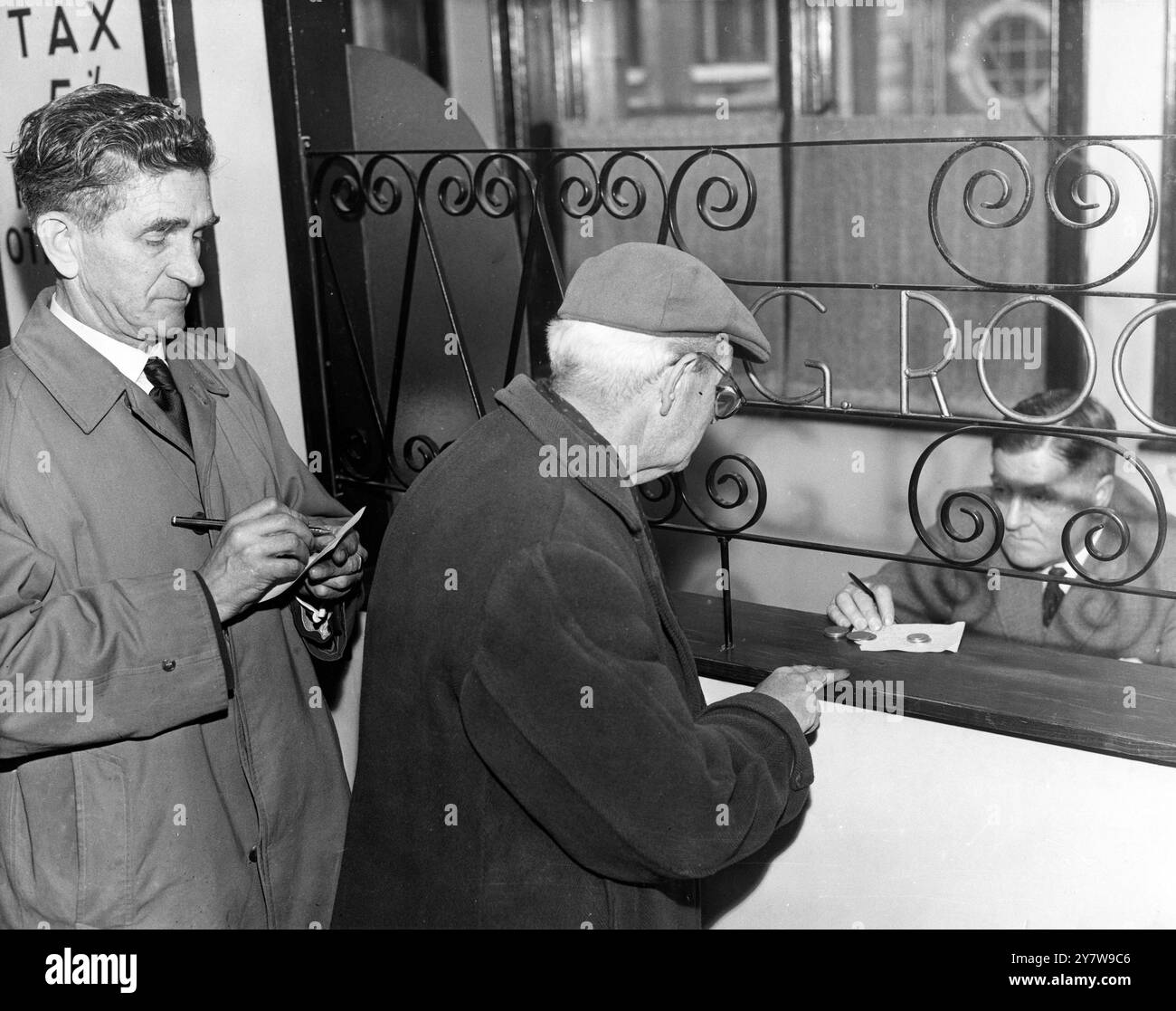 Abbey street dublin Black and White Stock Photos & Images - Alamy