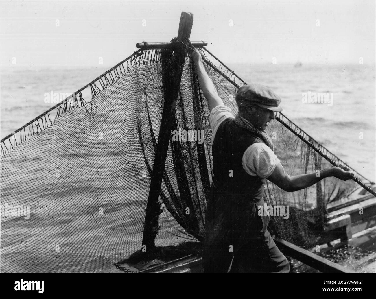 Net tow bridle hi-res stock photography and images - Alamy