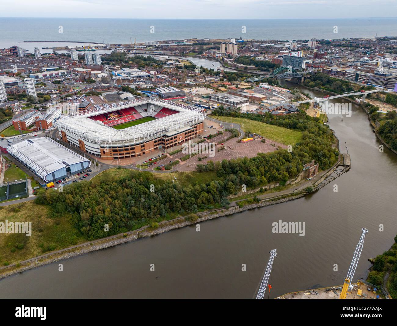 Aerial view queen alexandra bridge hi-res stock photography and images ...