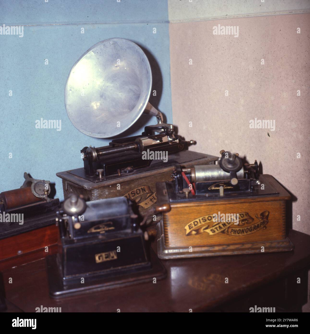 Bell edison hi-res stock photography and images - Alamy
