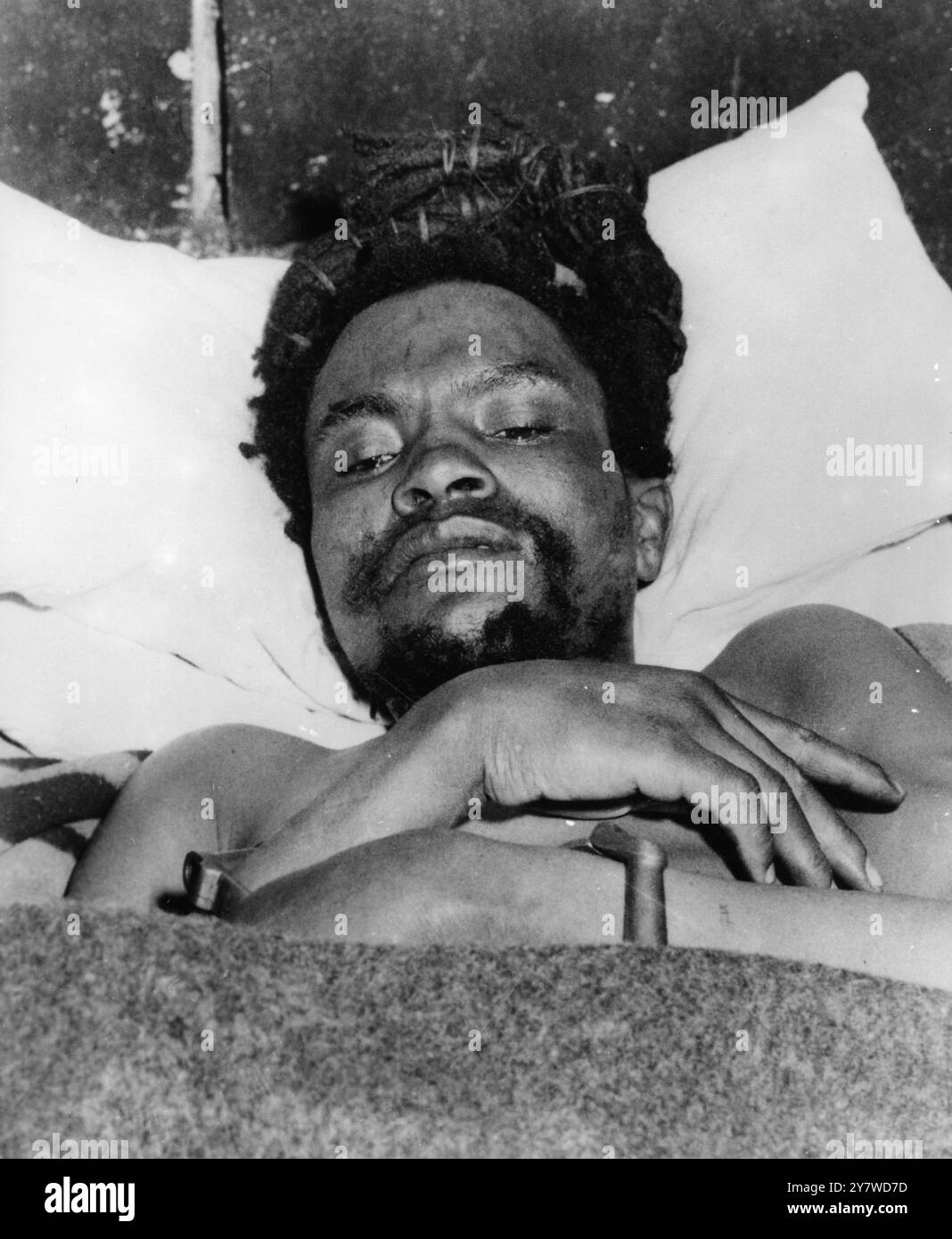 Mau Mau - The last terrorist is captured. Dedan Kimathi the last know ...