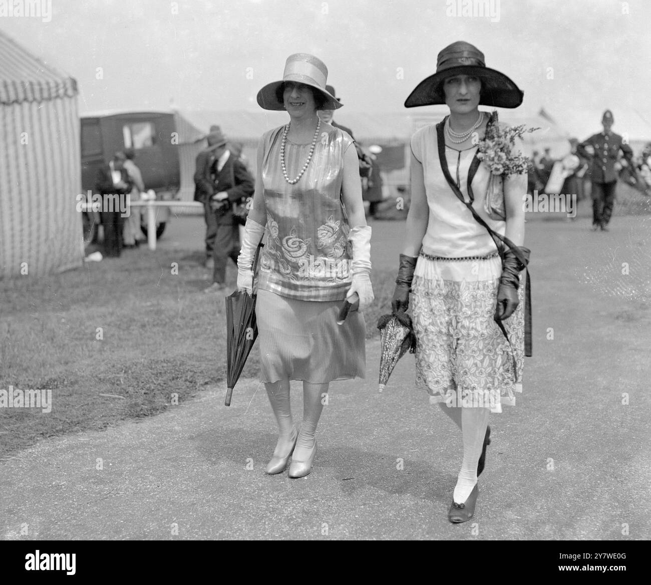 Racing at Ascot - Miss and Mrs Arthur Hamilton . 1926 Stock Photo - Alamy
