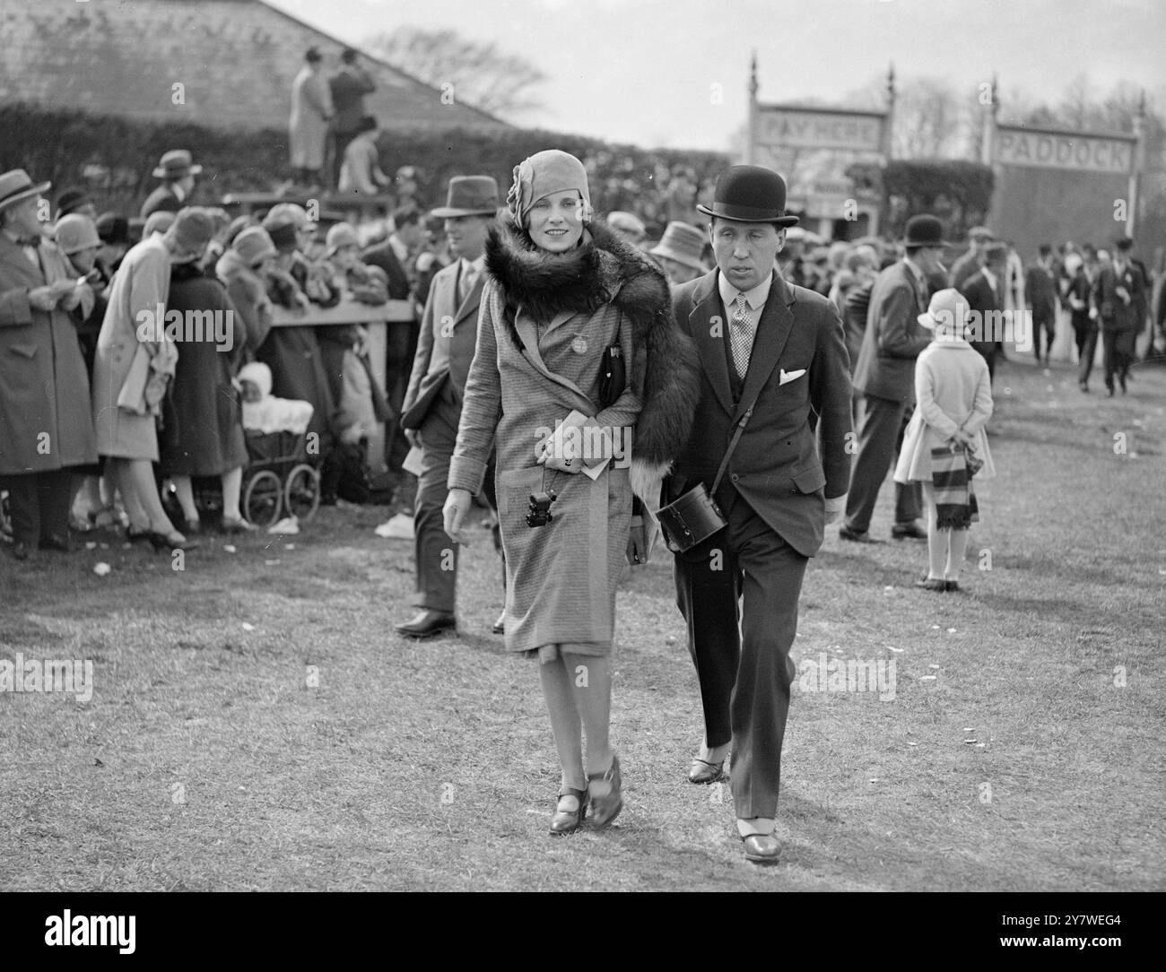 Epsom Spring Meeting at Epsom racecourse . Lord and Lady Carnarvon ...