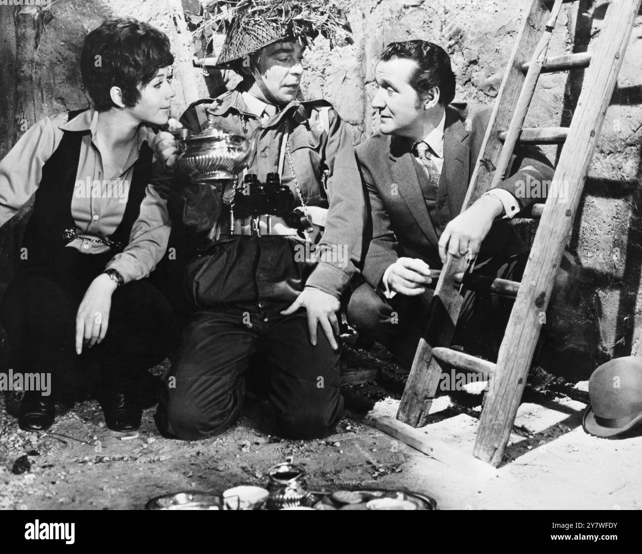 The Avengers Linda Thorson as Tara King and Patrick Macnee as John ...