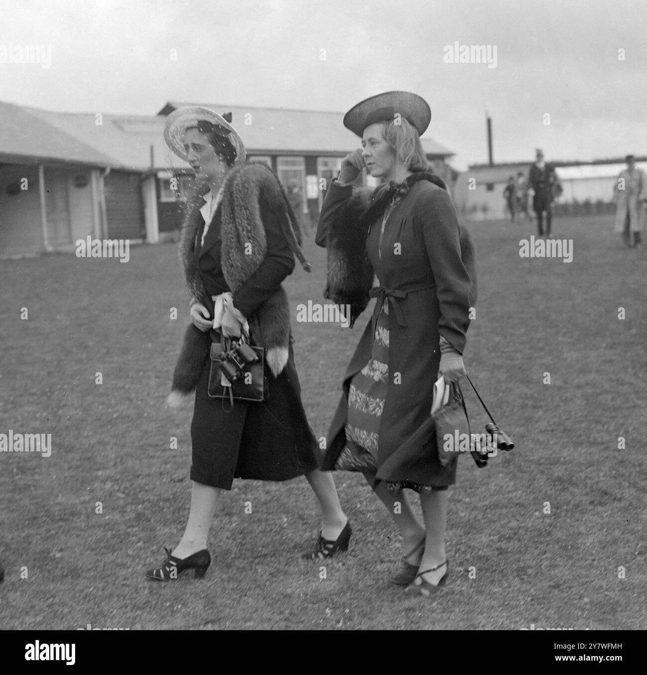 Derby Day at Epsom Racecourse . Lady Violet and Lady Jean Dundas . 1938 ...