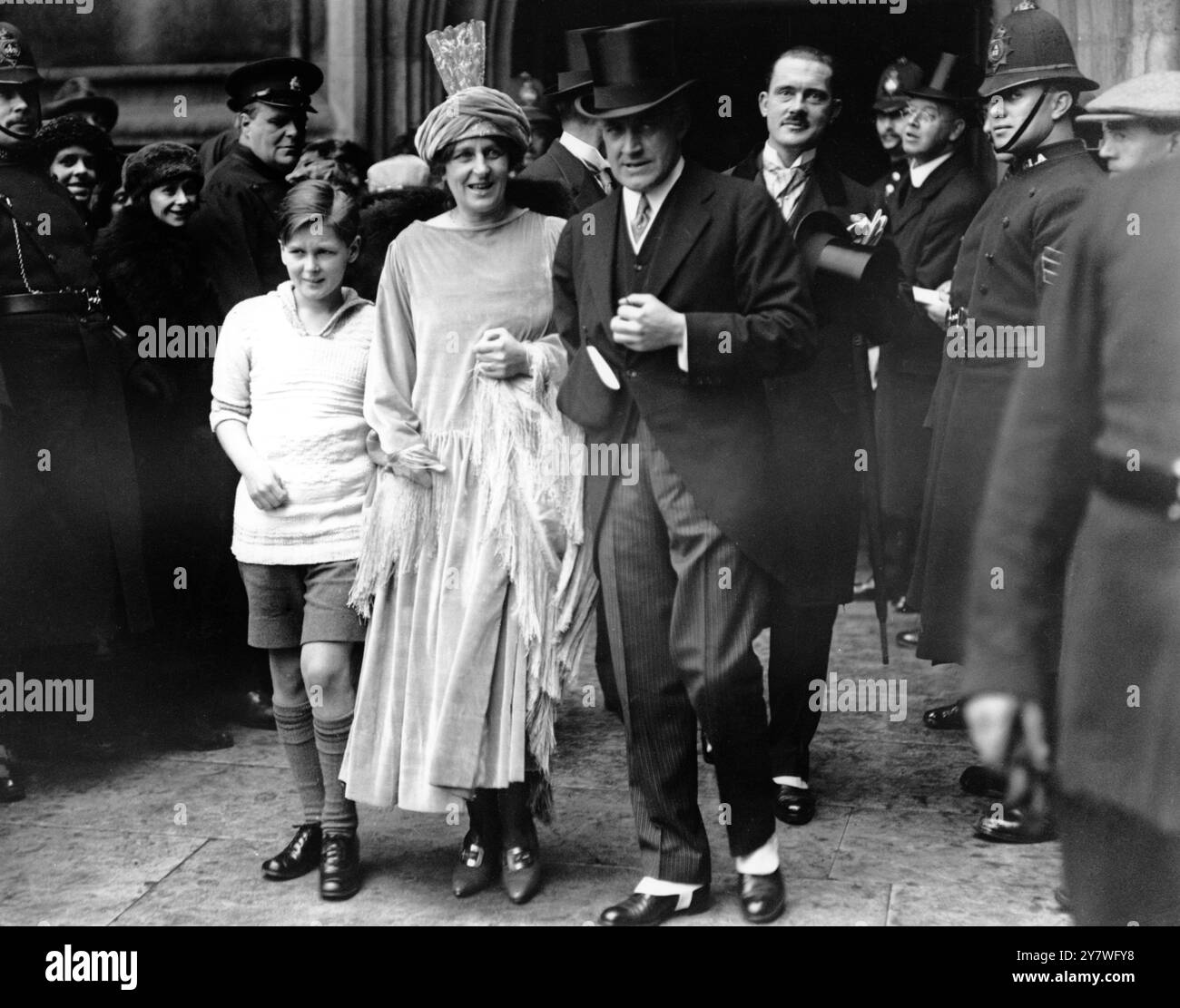 Lady Scott , widow of the Antarctic Explorer , was married to Lieut Com ...
