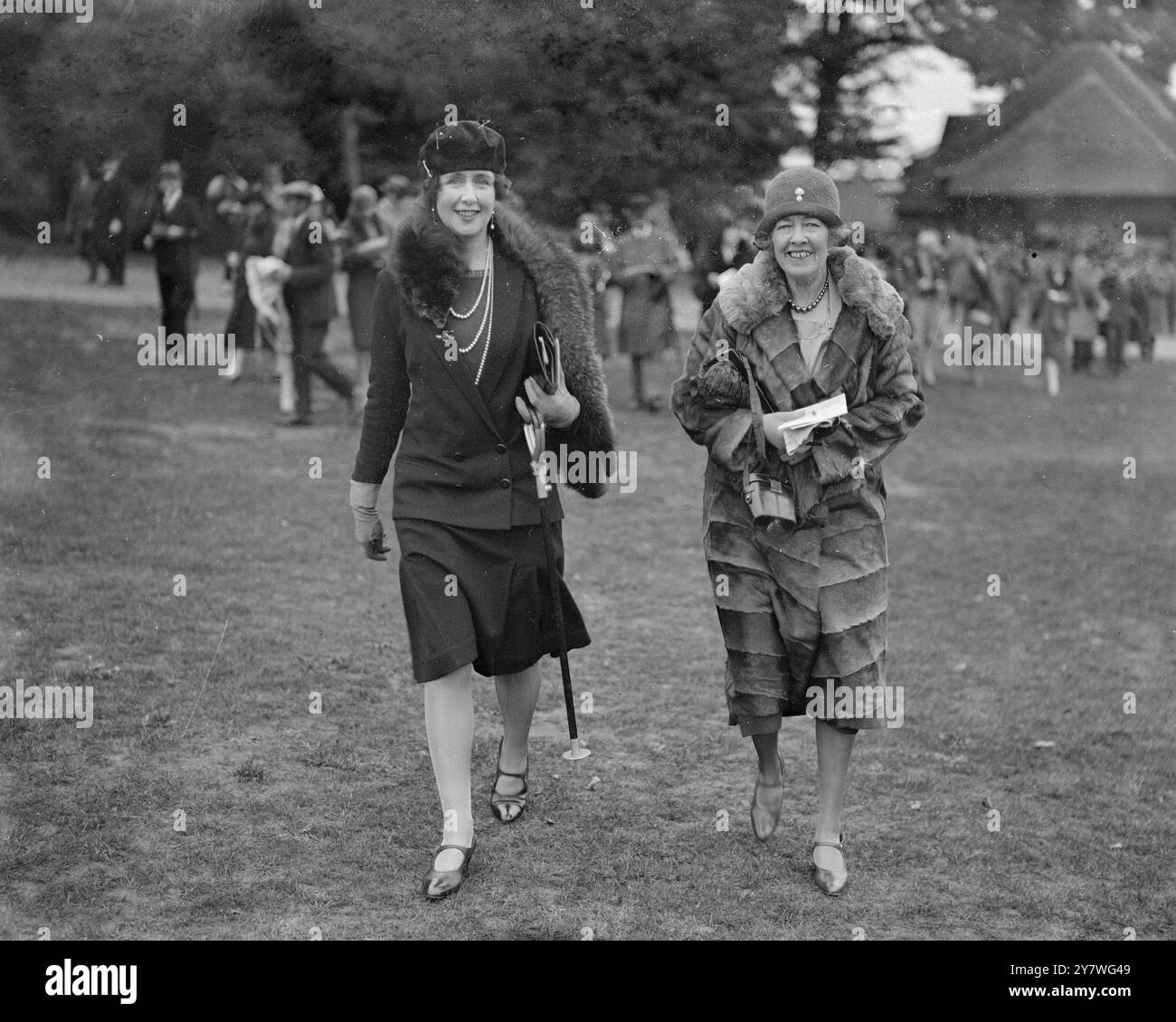 Horse racing ; Sandown Park Autumn Meeting . Baroness Beaumont and Mrs ...
