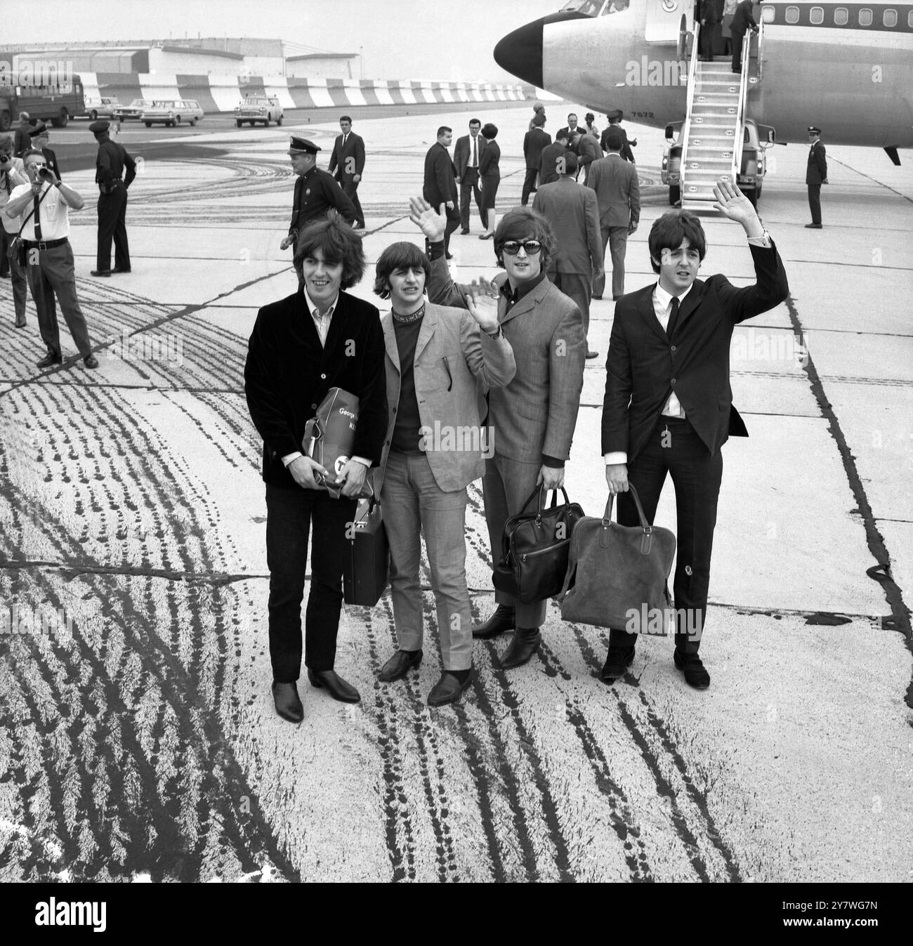 The beatles 1965 usa Black and White Stock Photos & Images - Alamy