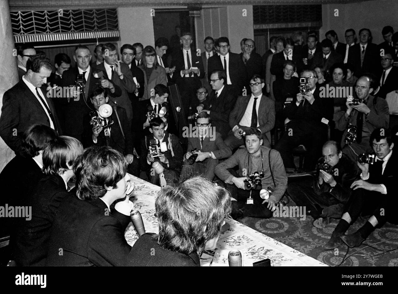John lennon member beatles 1960s Black and White Stock Photos & Images ...