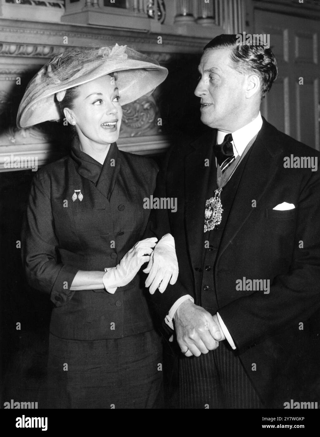 Lord Mayor Sir Cuthbert Ackroyd at the Mansion House with American ...