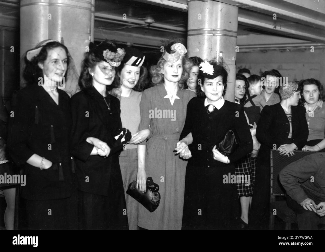 Gi brides hi-res stock photography and images - Alamy