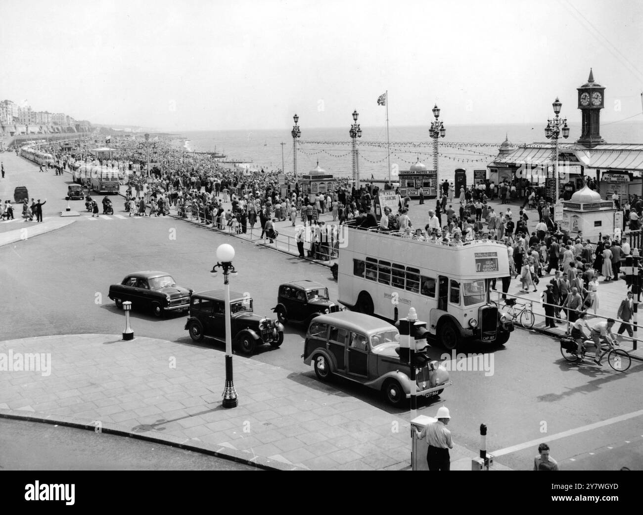 Brighton The Promenade looking East , showing the entrance to the ...