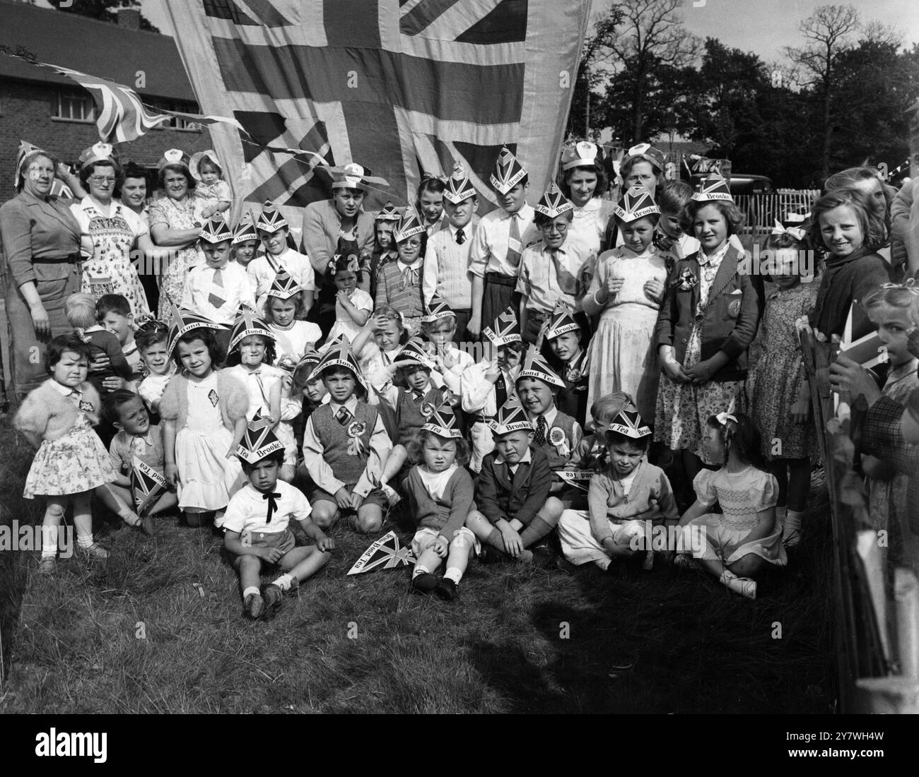 Coronation street party in the Sidcup area , Kent 6th June 1953 Stock ...