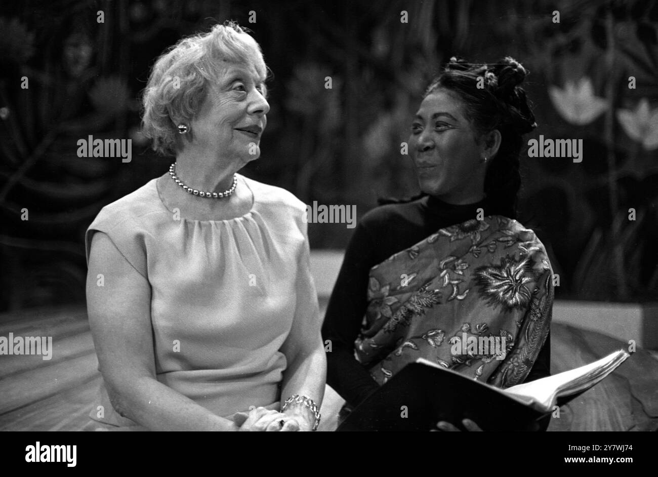 Pictured during rehearsals for the stage presentation of Bernard Shaw ...