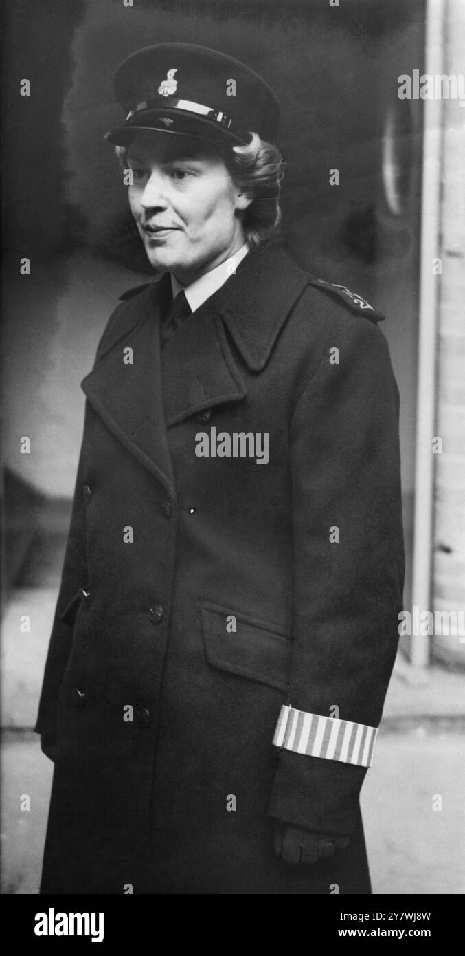 First City of London policewoman, Miss Jean Pegg. December 1949 Stock ...
