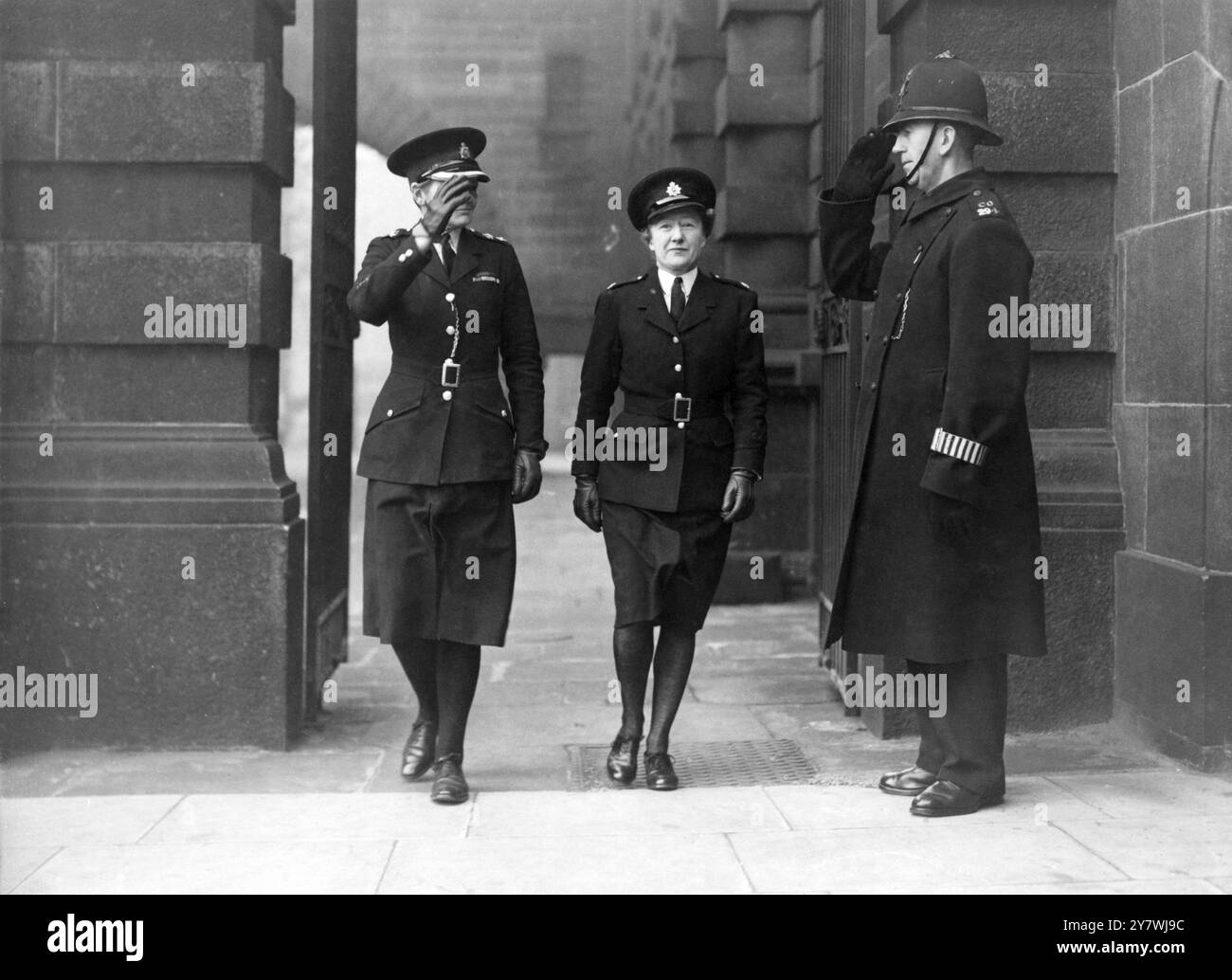 Scotland yard 1940s hi-res stock photography and images - Alamy