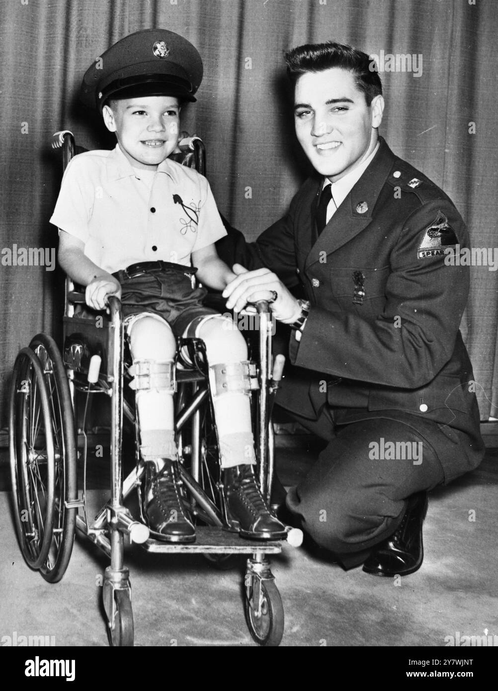 Elvis presley 1959 hi-res stock photography and images - Alamy