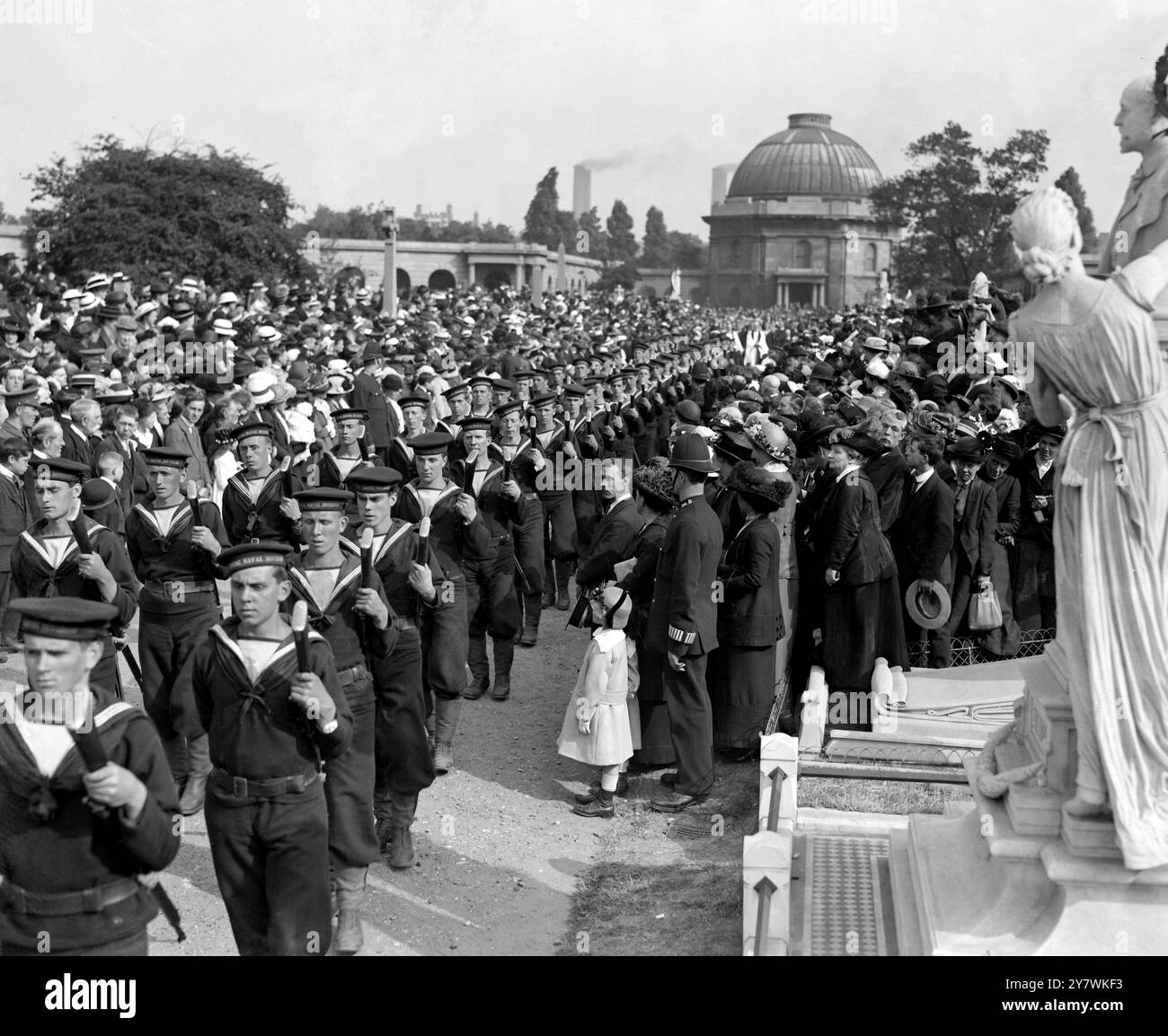 Funeral of Reginald Alexander John Warneford, VC (15 October 1891 - 17 ...