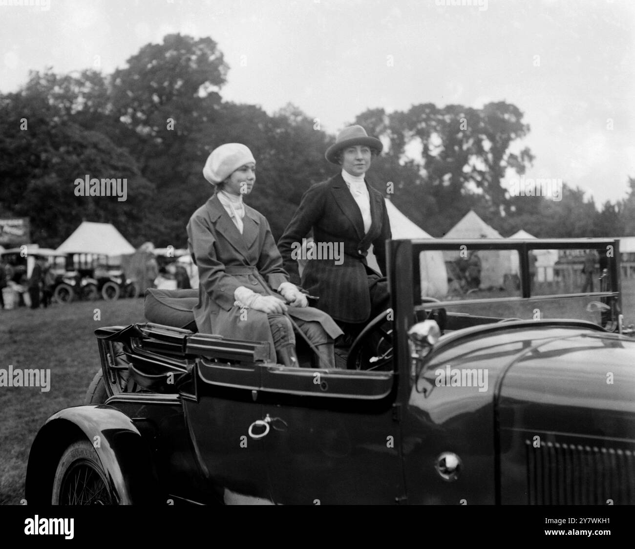 Romsey Show 1922 , Hampshire Constance Duchess of Westminster and her ...