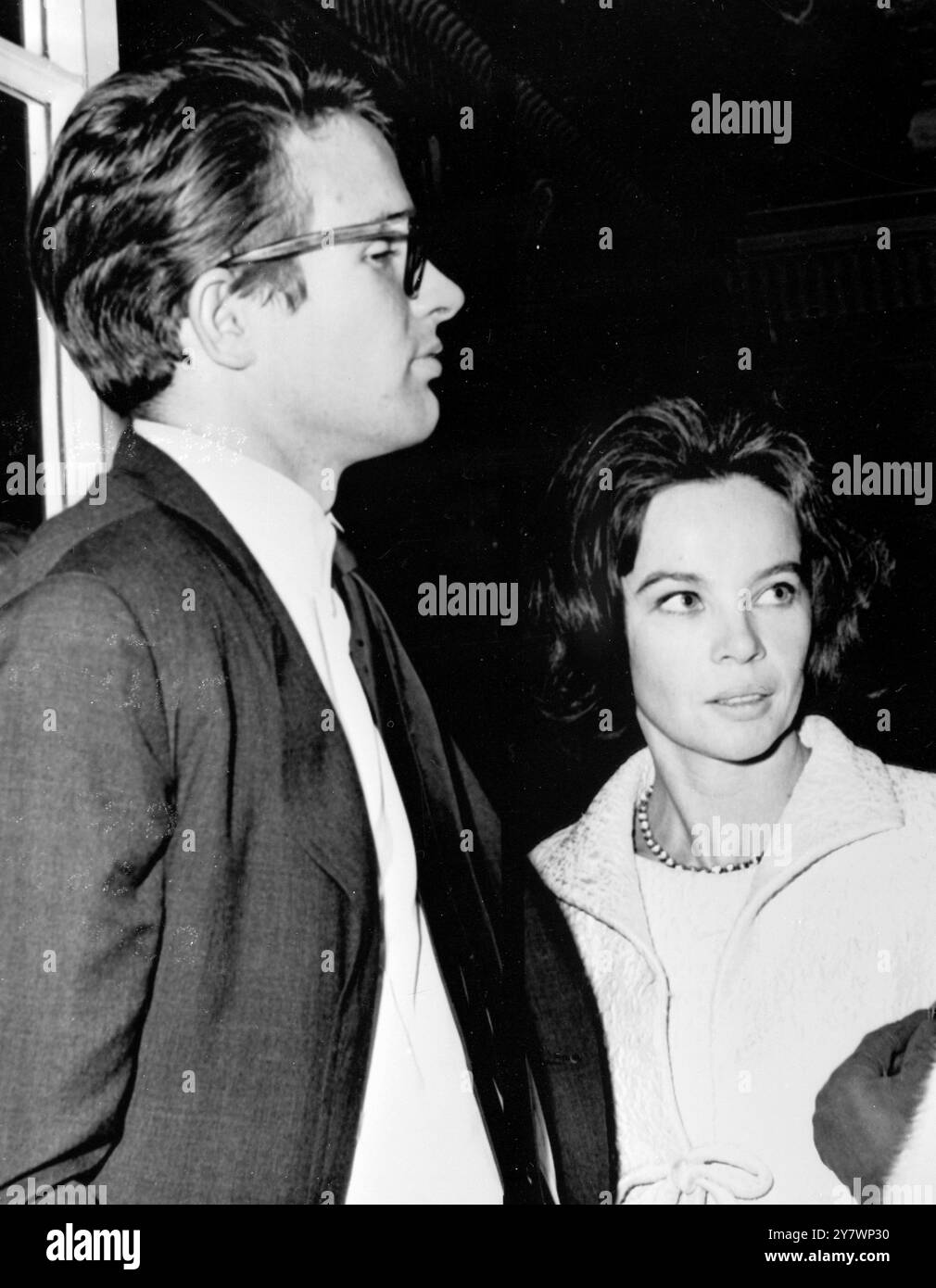 New York: American Actor Warren Beatty and Actress Leslie Caron as they ...