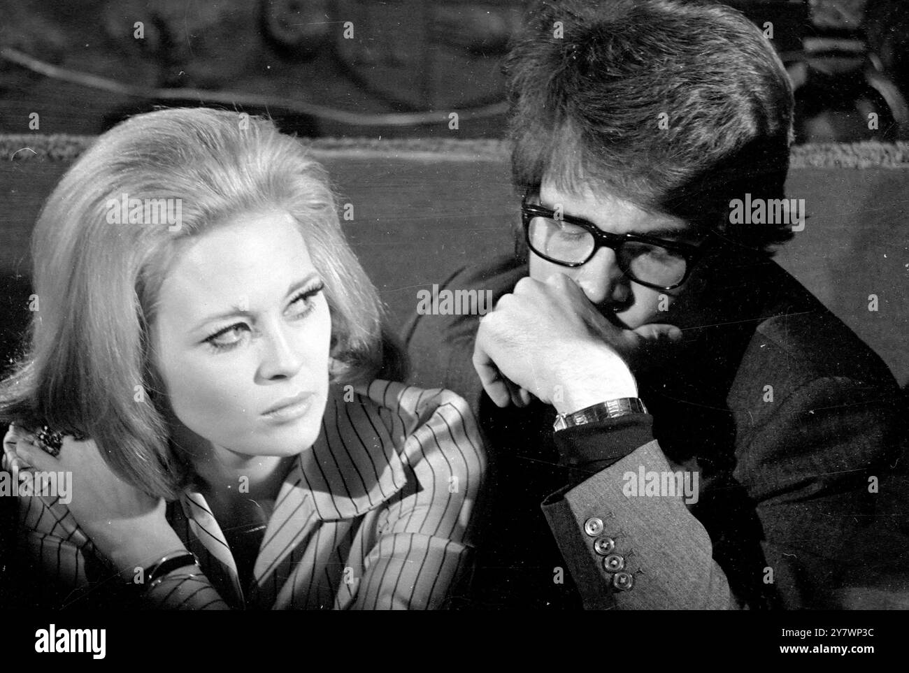 Paris : American Actor Warren Beatty and Actress Faye Dunaway in the ...