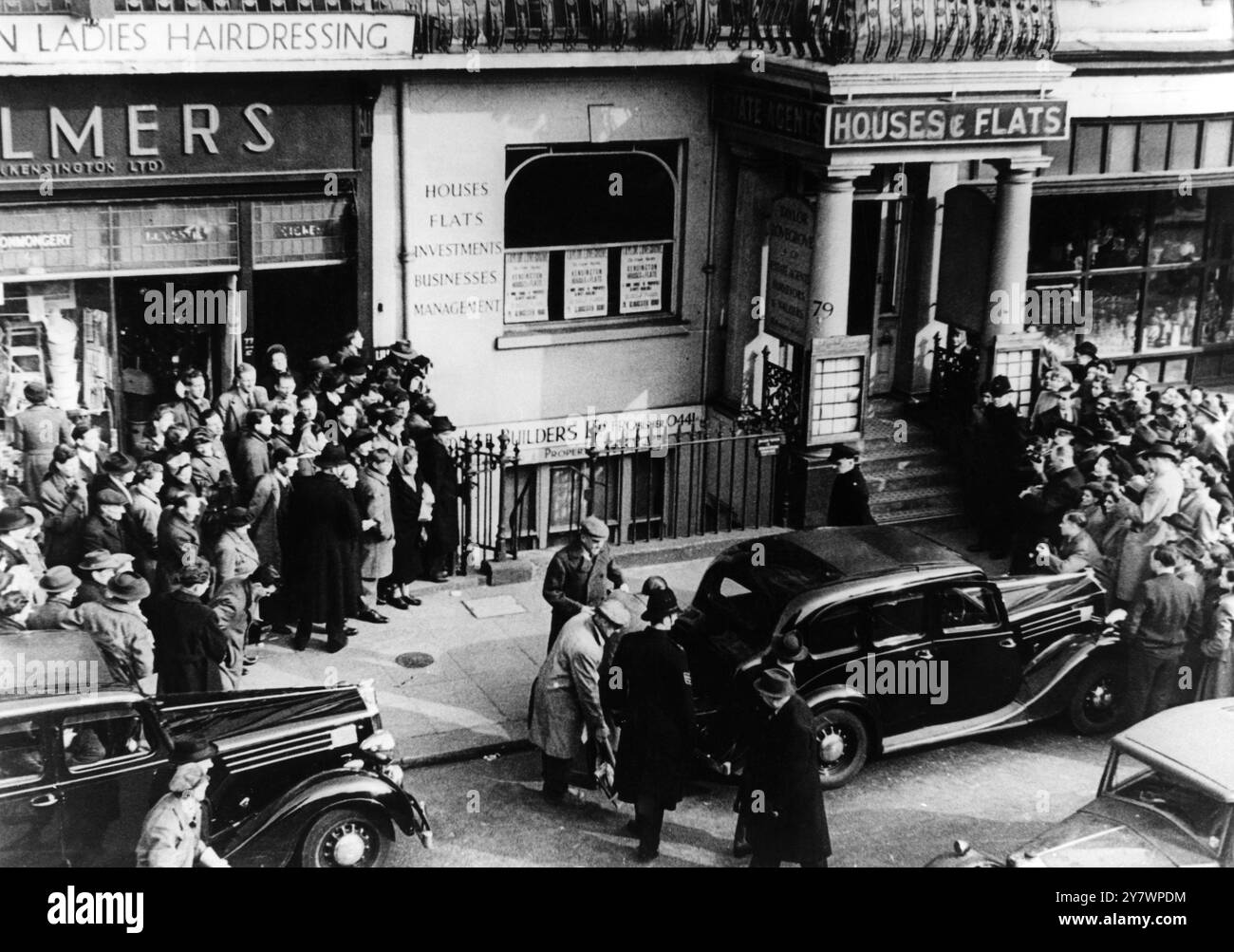 Scotland yard 1940s hi-res stock photography and images - Alamy