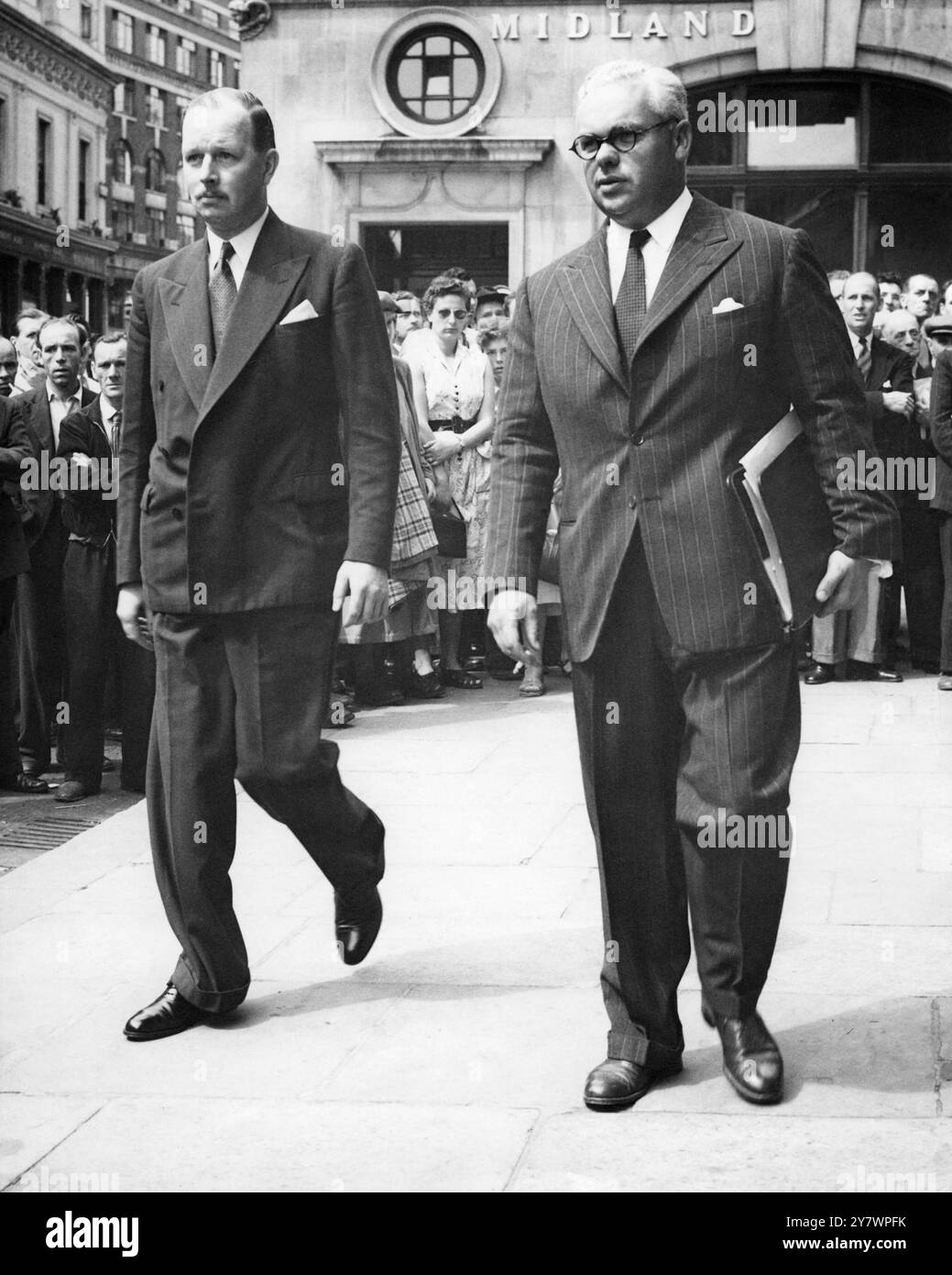 Dr Donald Teare , Home Office pathologist who flew from holiday on the ...