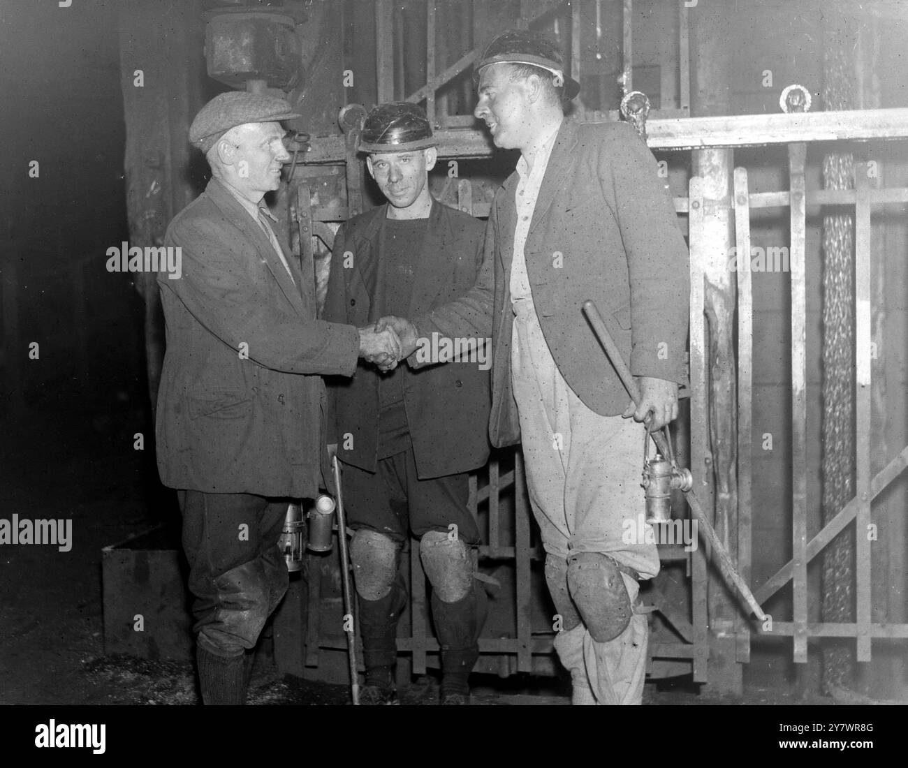 Miners hands hi-res stock photography and images - Alamy