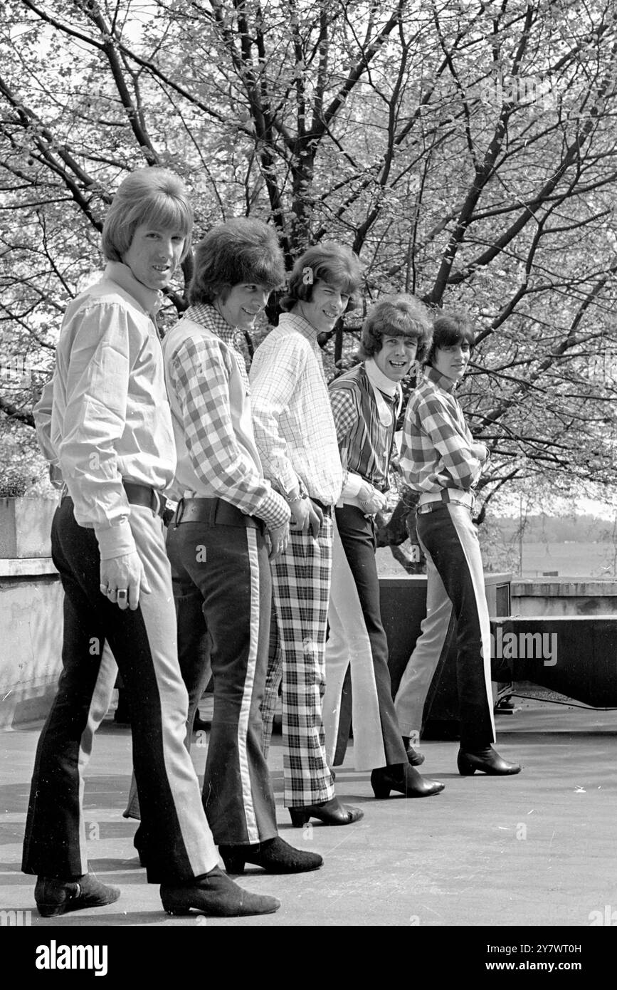 Dave dee 1960s hi-res stock photography and images - Alamy