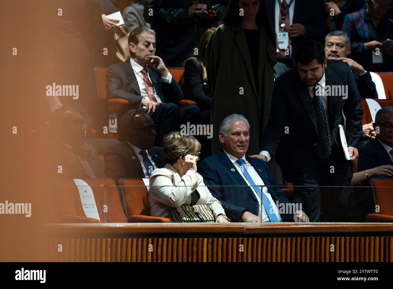 Mexiko Stadt, Mexico. 01st Oct, 2024. Miguel Diaz Canel (2nd from right ...