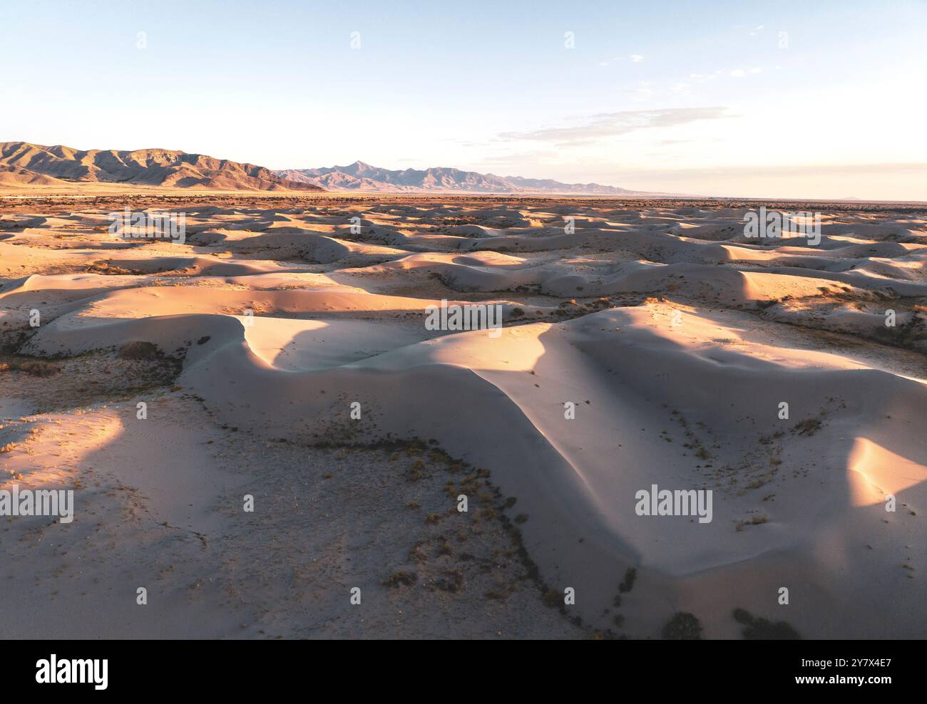 Aerial view sand mountain desert hi-res stock photography and images ...