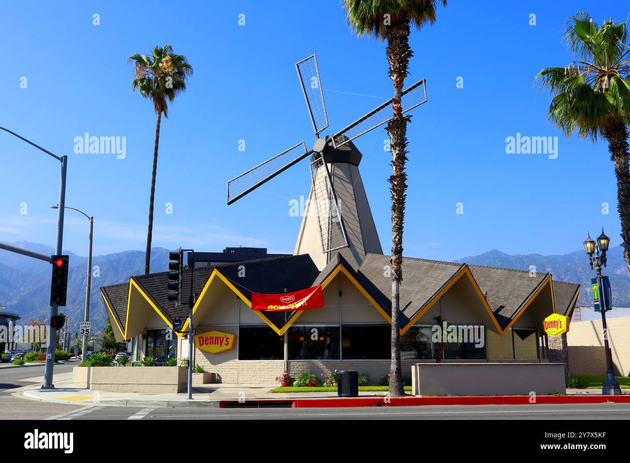 Arcadia,CA: Denny’s Windmill.The last windmill of the Van de Kamp’s Holland Dutch Bakery’s ...