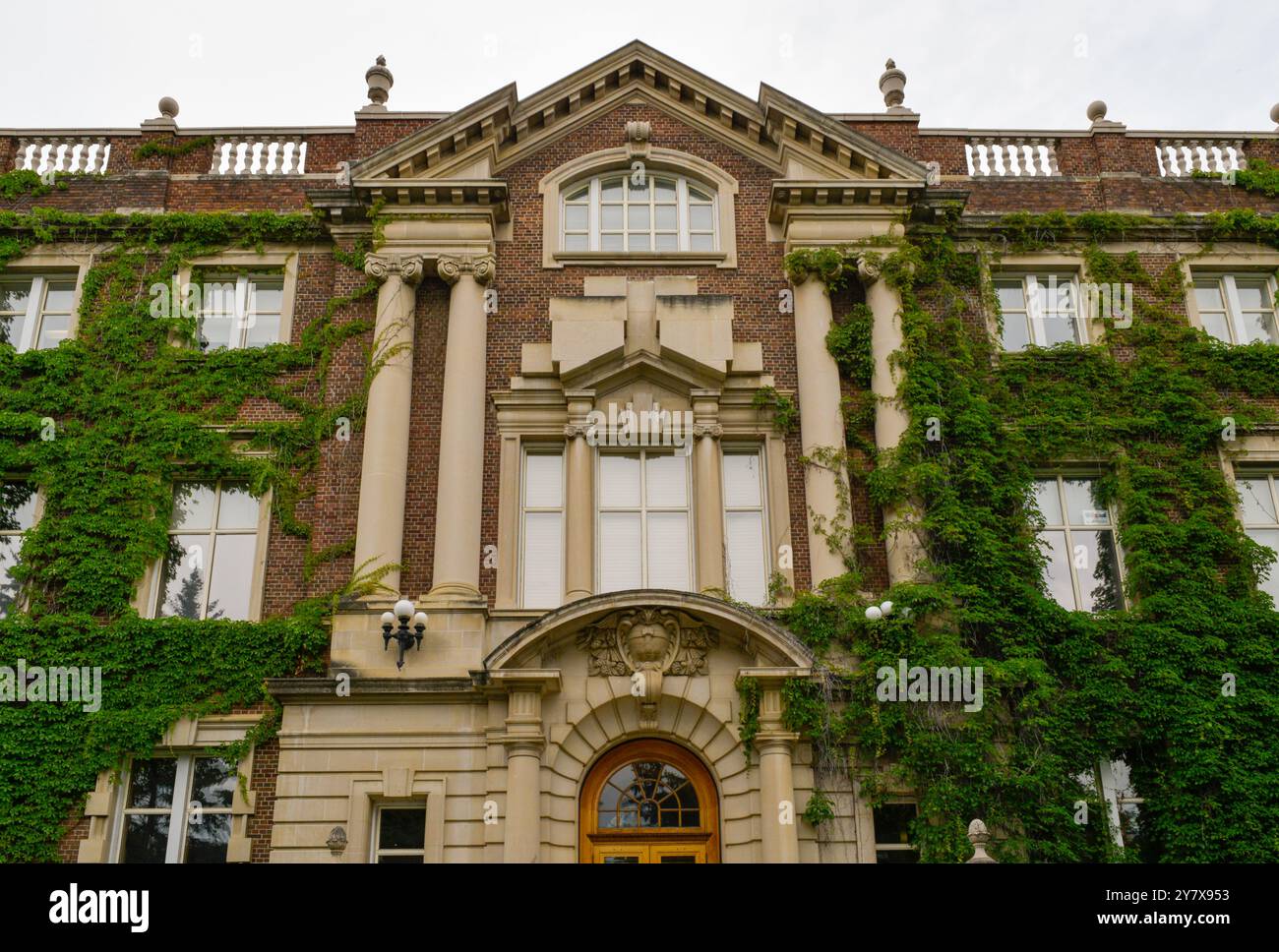 Showcasing its architectural design and campus setting hi-res stock ...