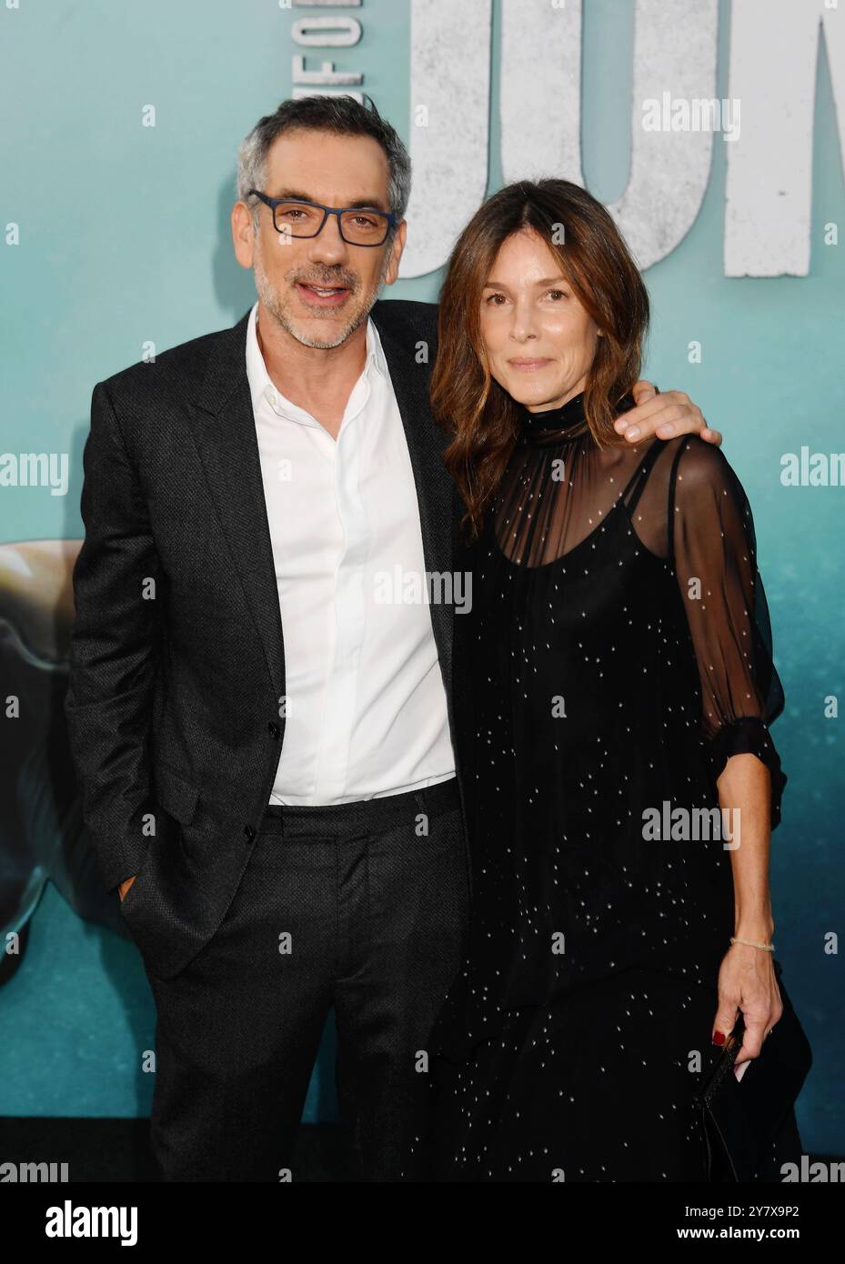 HOLLYWOOD, CALIFORNIA - SEPTEMBER 30: (L-R) Todd Phillips and Alexandra ...