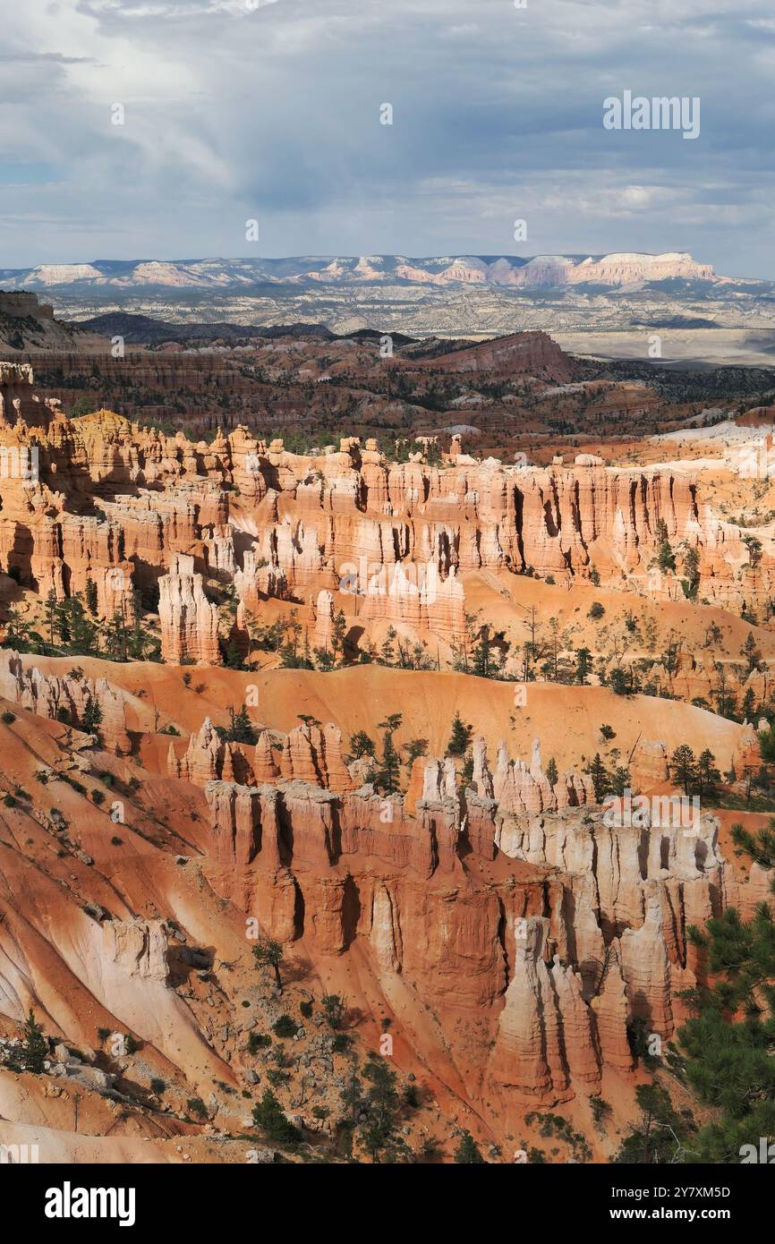 Bryce Canyon National Park with vertical, free standing hoodoos and ...