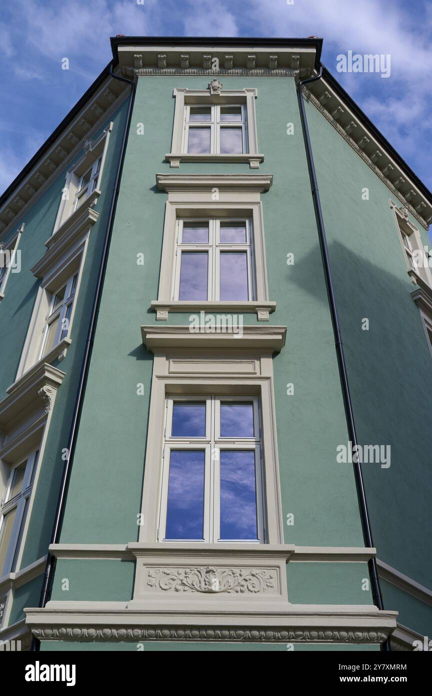 Blue coloured window frames hi-res stock photography and images - Alamy