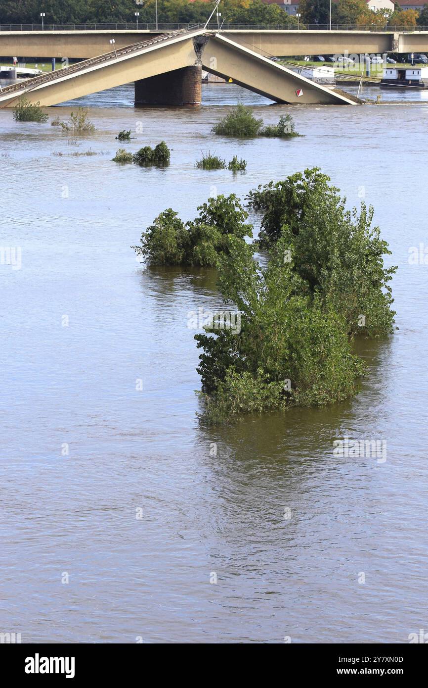 Partially collapsed Carola Bridge and flooding on 23 September 2024 ...
