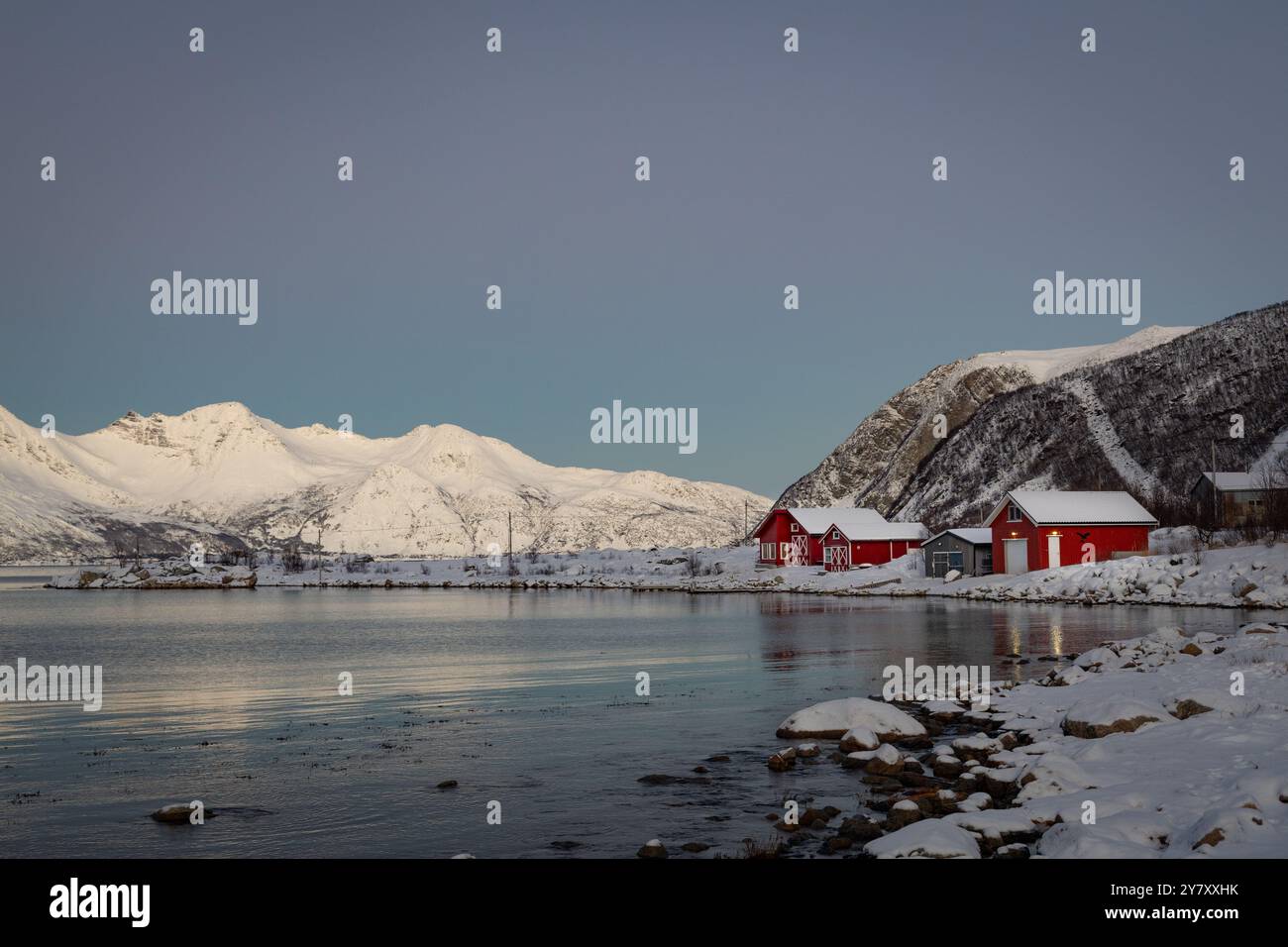 Winter in the Trömso region, Tromvik, typical traditional house with ...
