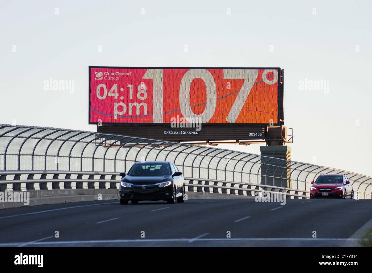 Phoenix, Arizona, USA. 30th Sep, 2024. A digital billboard over the 7th ...