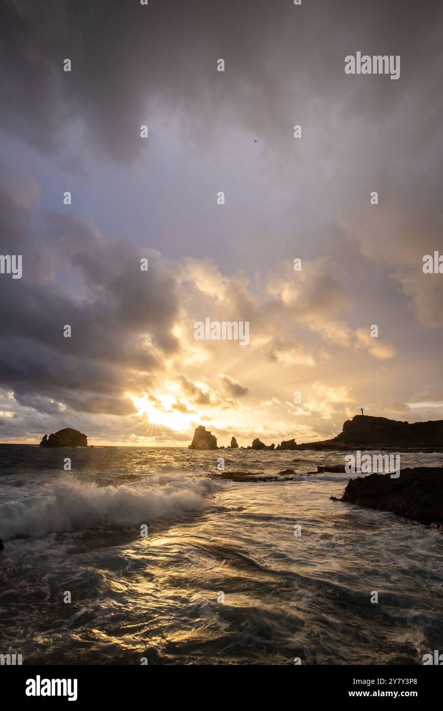 Pointe des Chateaux, rocks in the sea, sunrise, Pointes des colibris ...