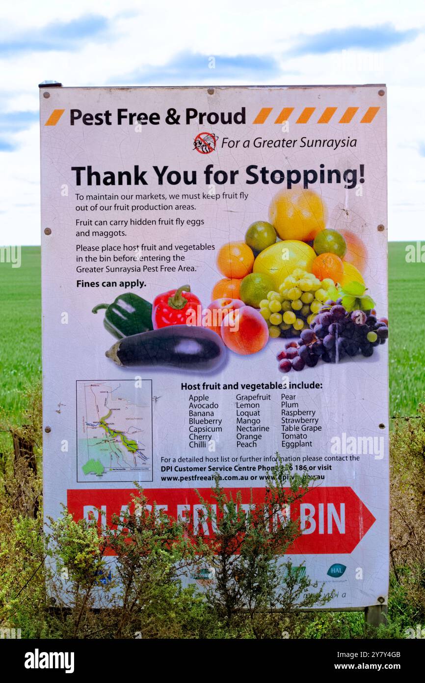 Fruit and Vegetable quarantine disposal sign, Victoria, Australia Stock ...