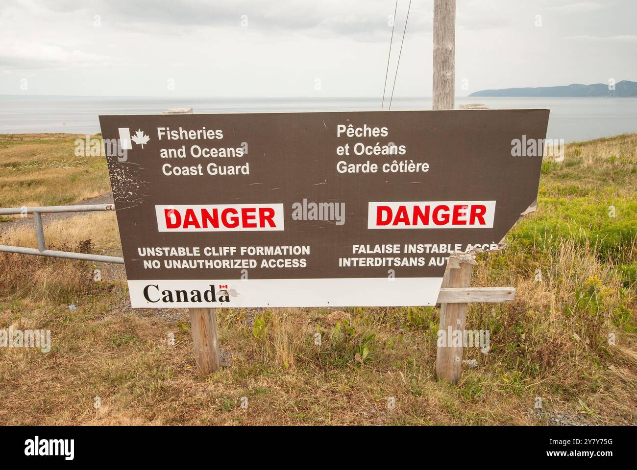 Fisheries and Oceans danger sign at Bell Island heritage lighthouse in ...