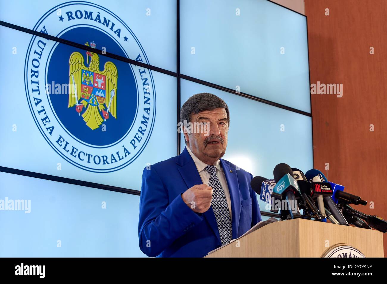 Romanian presidential elections 2024 hi-res stock photography and ...