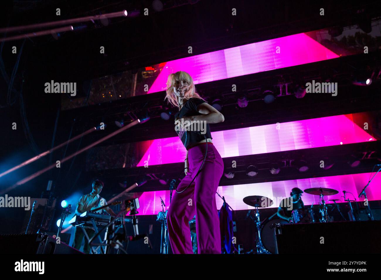 Singer hayley williams performs band hi-res stock photography and ...