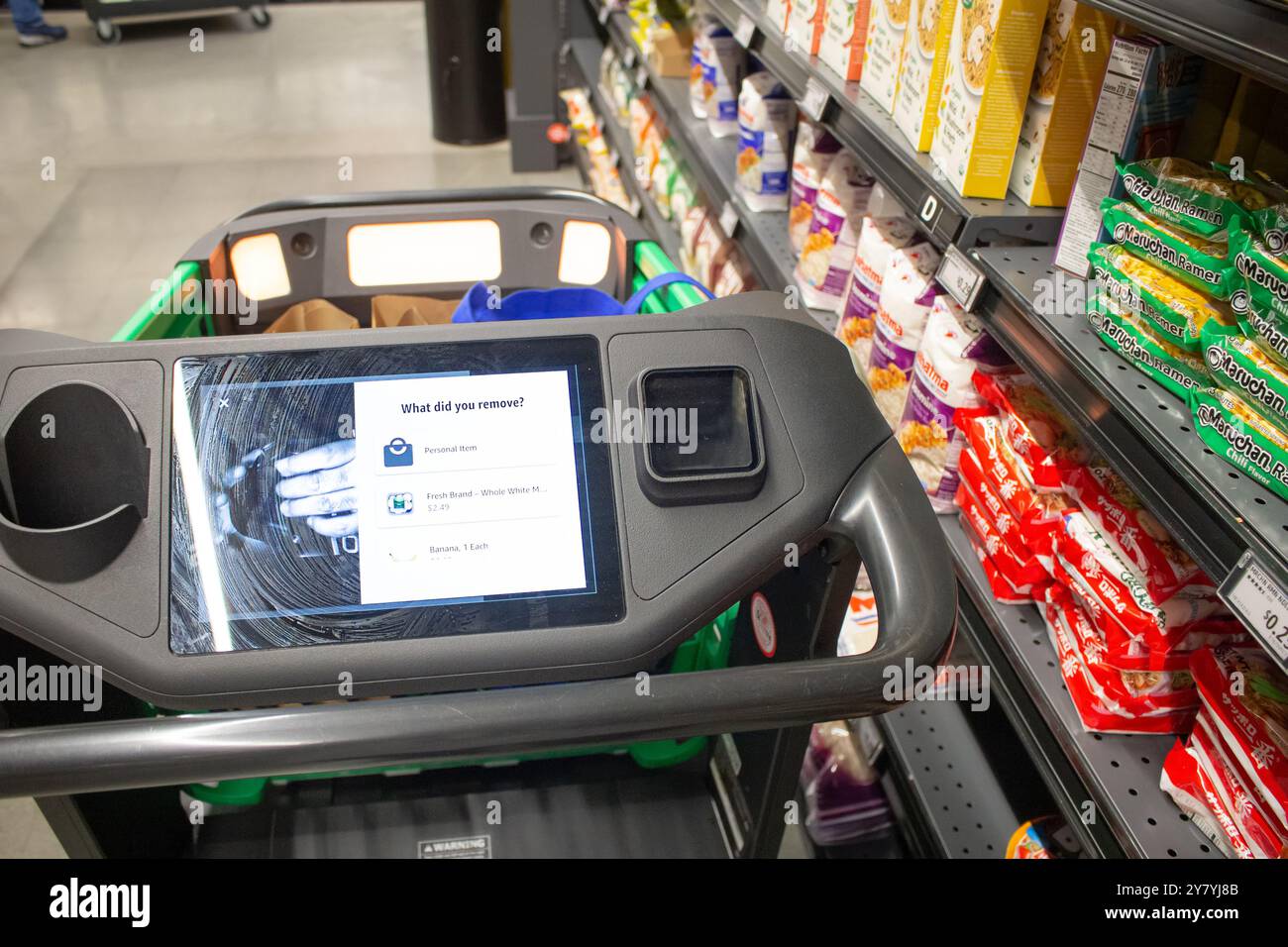 Amazon go camera hi-res stock photography and images - Alamy