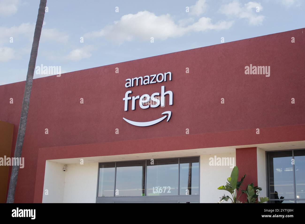 Los Angeles, California, United States - 06-15-2021: A store front sign ...