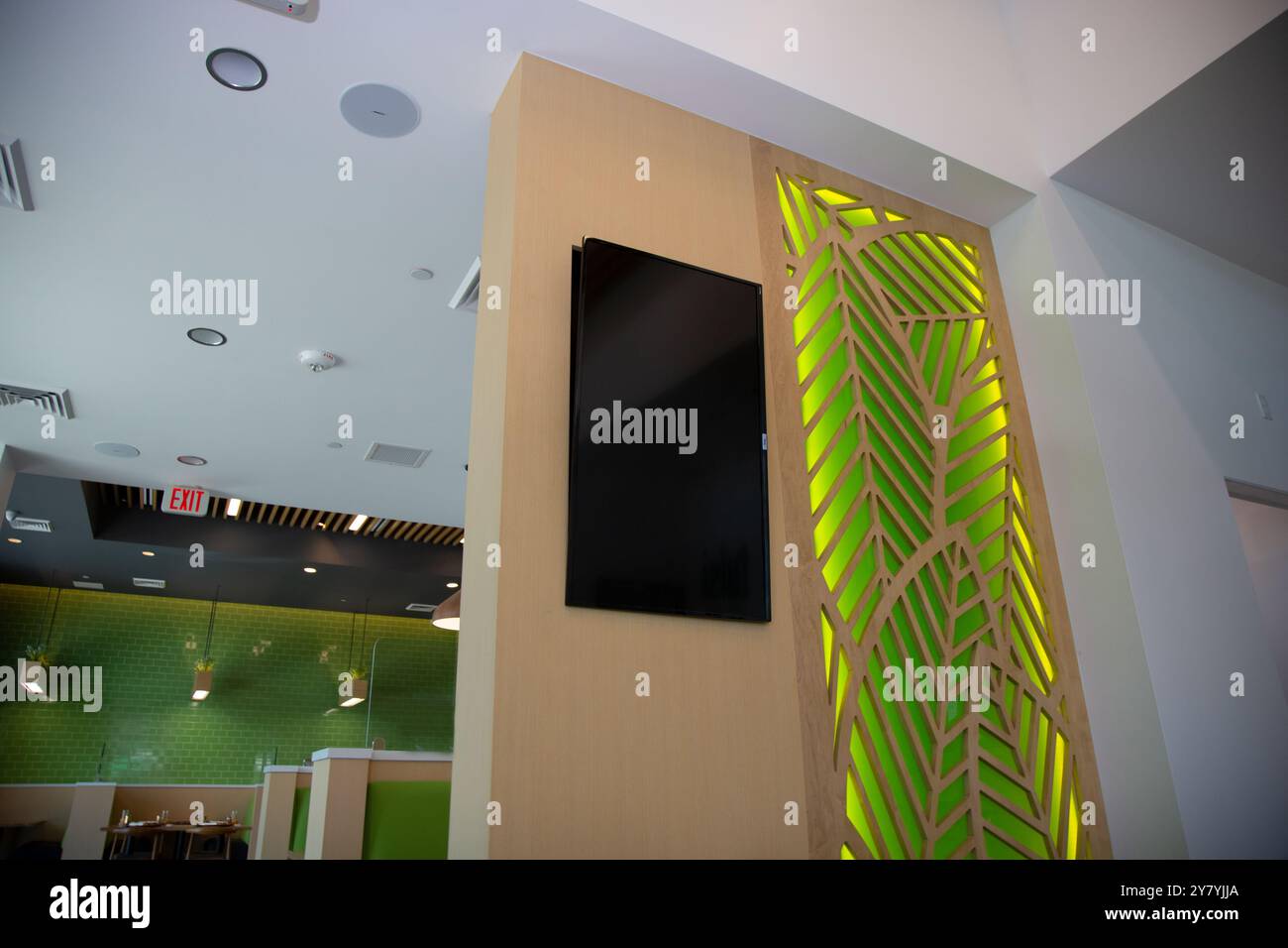Restaurant kitchen display screen hi-res stock photography and images ...