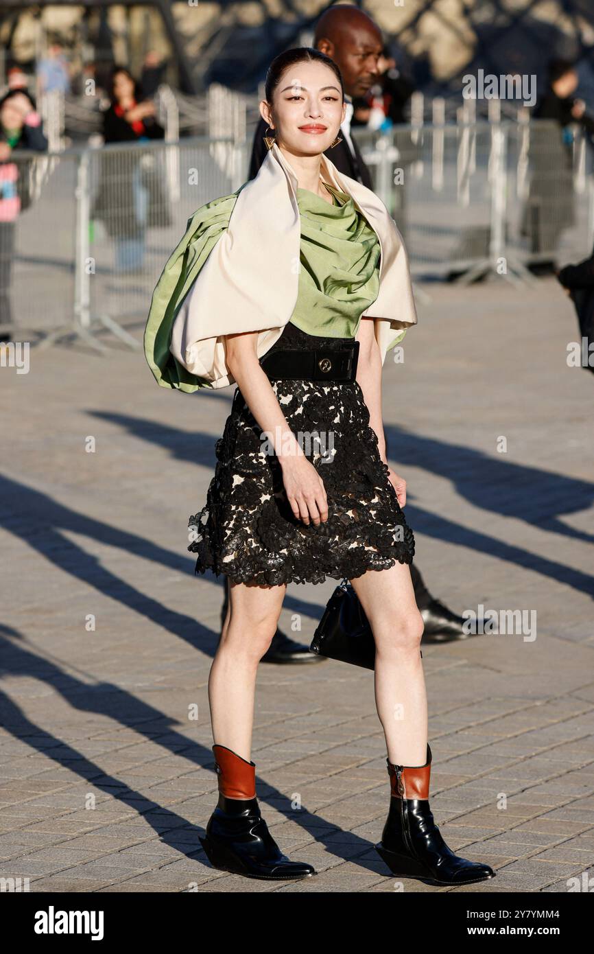 Elaine Zhong Chuxi attends the Louis Vuitton Paris Womenswear Spring ...