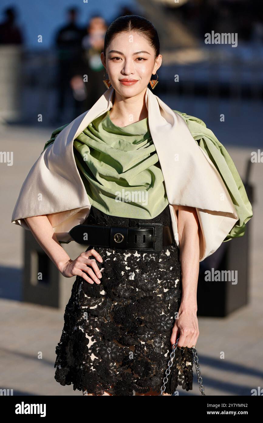 Elaine Zhong Chuxi attends the Louis Vuitton Paris Womenswear Spring ...