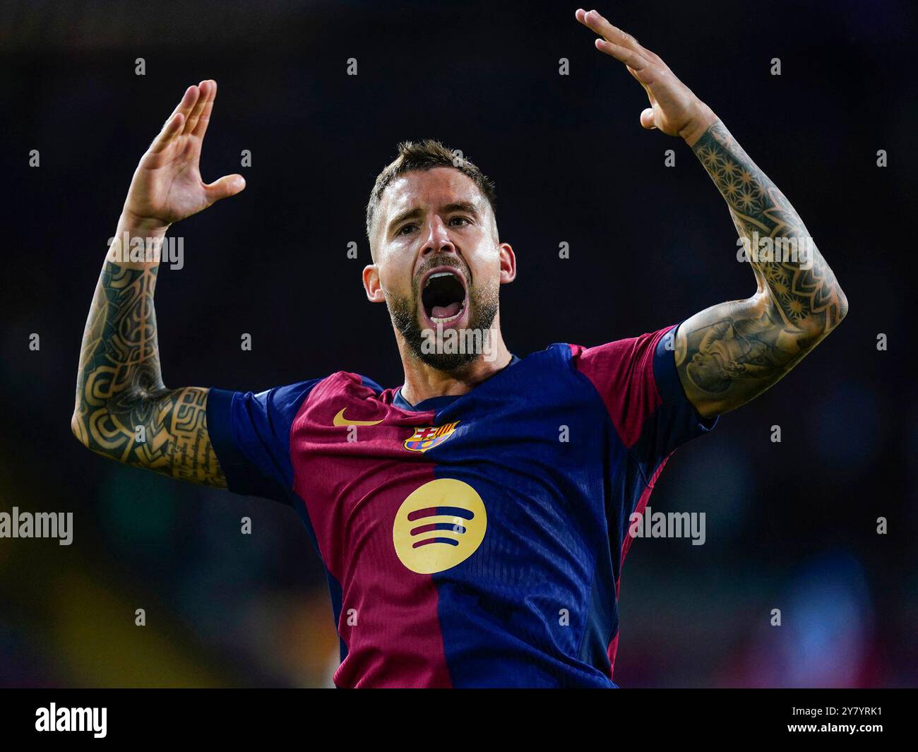 Inigo Martinez of FC Barcelona celebrates the 3-0during the UEFA ...